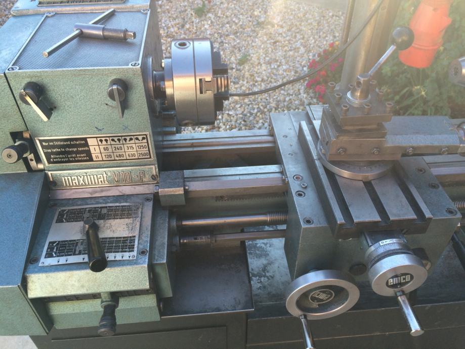 Tokarski stroj Emco Maximat V10P