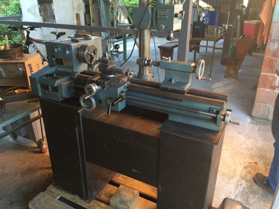 Tokarski stroj Emco Maximat V10P