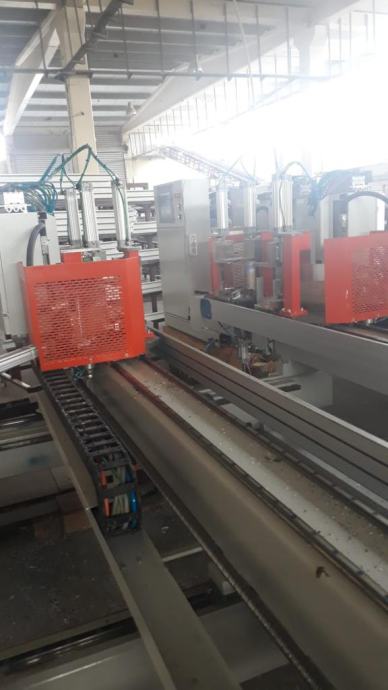 PVC Strojeve , Murat rabljeni obradni centar varilica