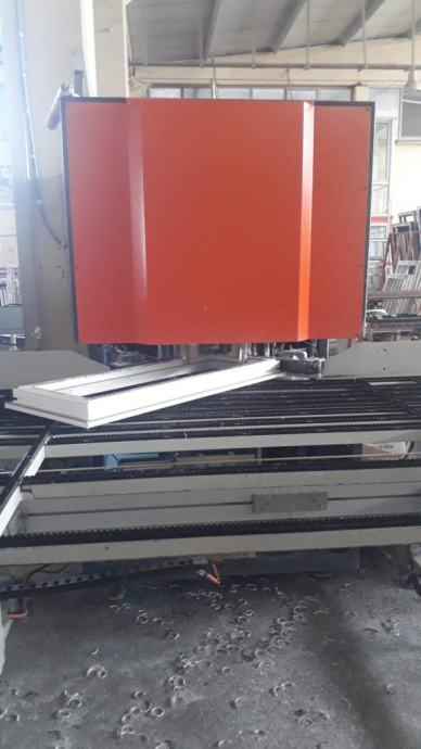 PVC Strojeve , Murat rabljeni obradni centar varilica