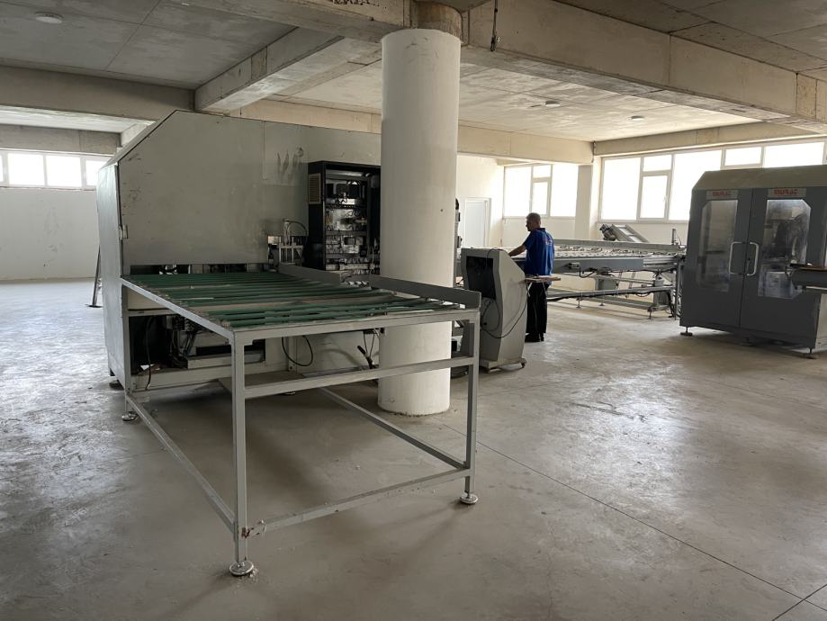 PVC Strojeve ! Rabljeni Obradni Centar Murat za Rezanje