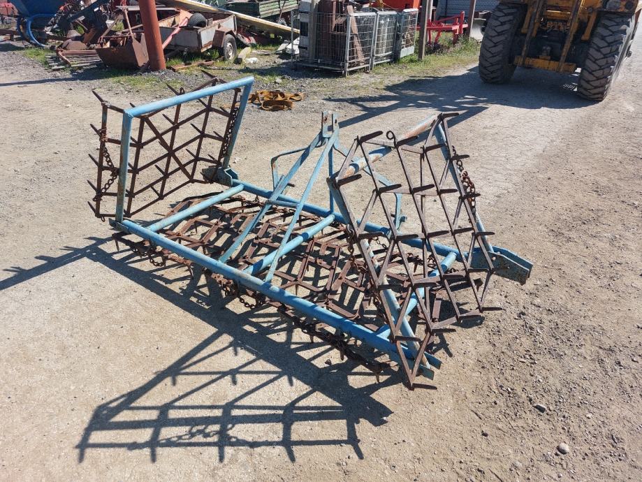 DRLJAČA ZUBACA 4 KRILA PRODAJEM ILI MJENJAM