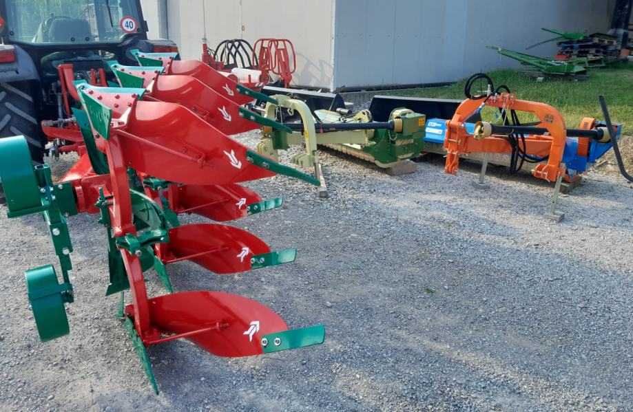 Kverneland trobrazdni plug premetnjak