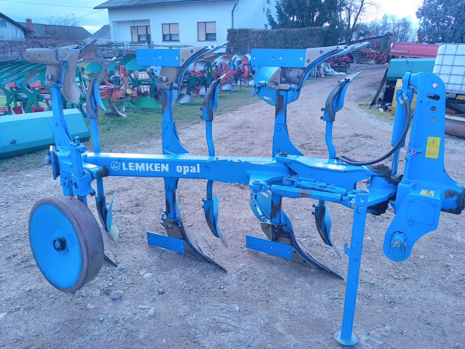 LEMKEN opal 140 super stanje, plug