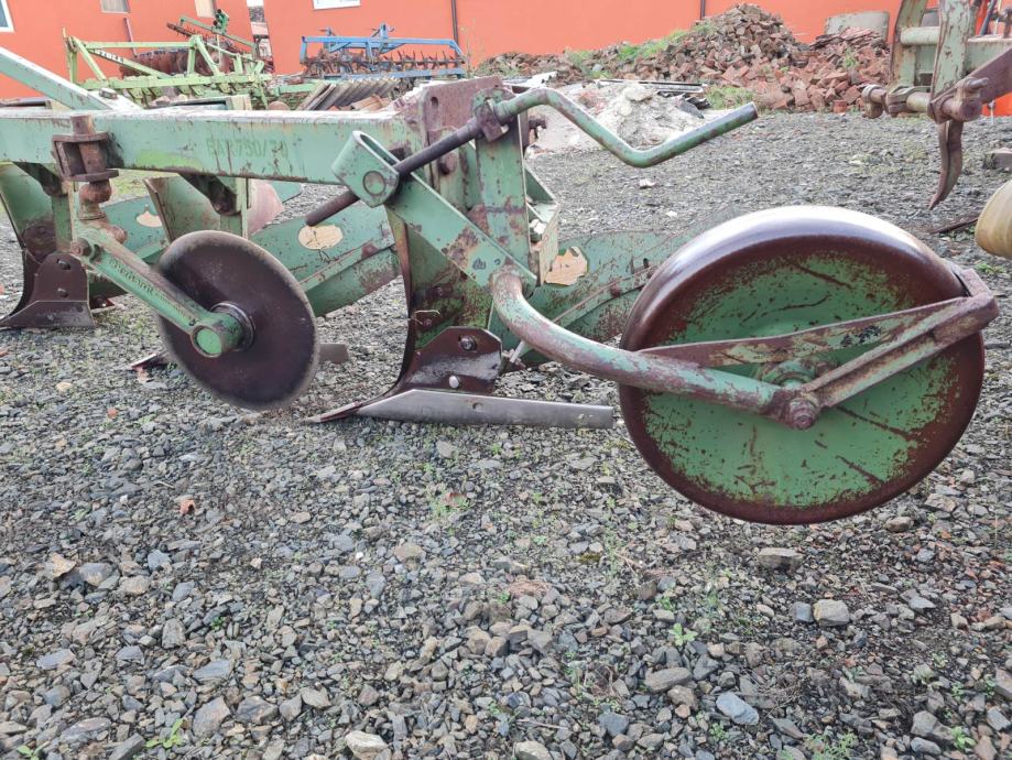 Plug Eberhardt ravnjak