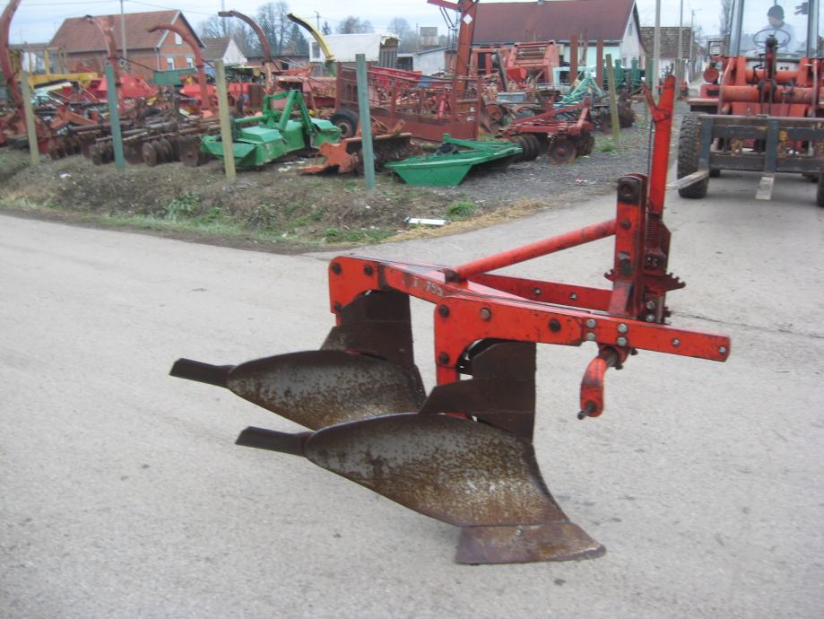 PLUG ,IMT 755 , VISOKI KLIRENS 12 COLI PRODAJEM ILI MJENJAM