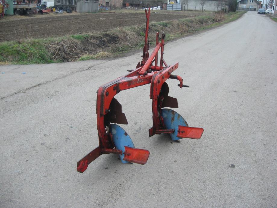 PLUG ,IMT 755 , VISOKI KLIRENS 12 COLI PRODAJEM ILI MJENJAM