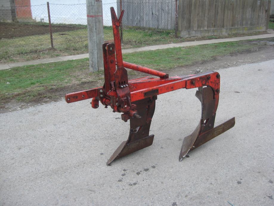 PLUG ,IMT 755 , VISOKI KLIRENS 12 COLI PRODAJEM ILI MJENJAM