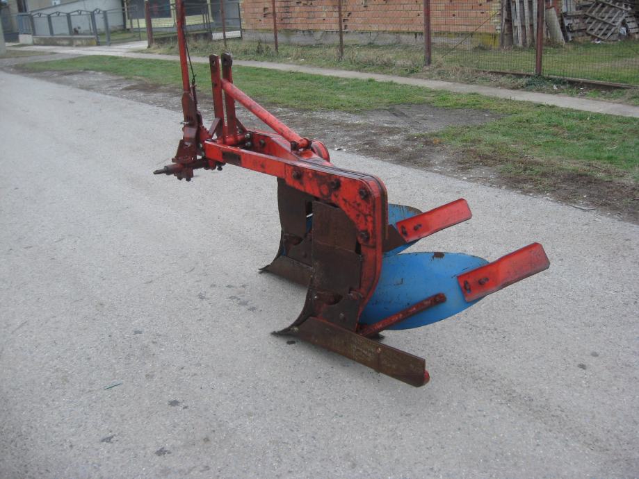 PLUG ,IMT 755 , VISOKI KLIRENS 12 COLI PRODAJEM ILI MJENJAM