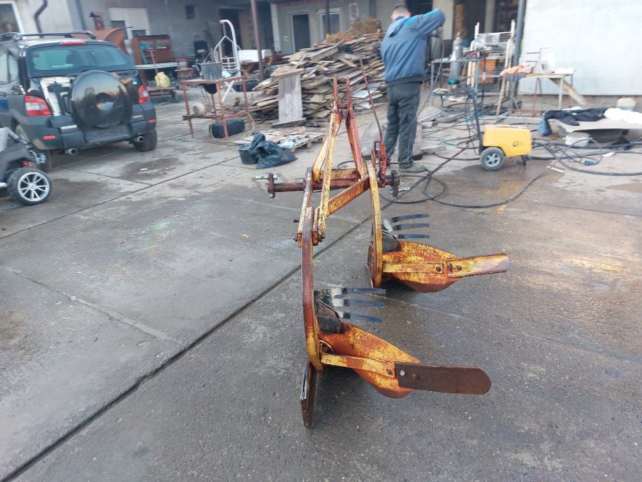 PLUG LEOPARD 2 BRAZDE 14 COLI PRODAJEM ILI MJENJAM