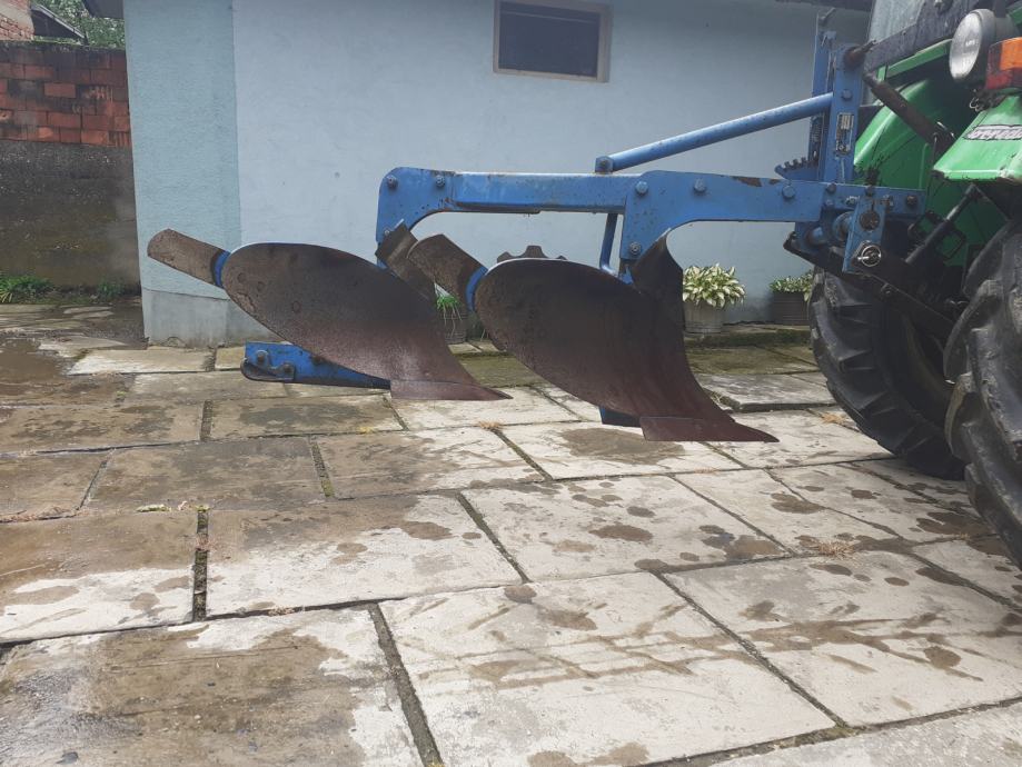 Plug OLT 2 brazde 12 cola prodajem