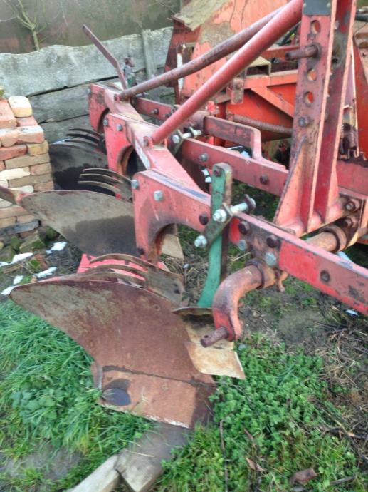 Plug trobrazdni IMT -757,