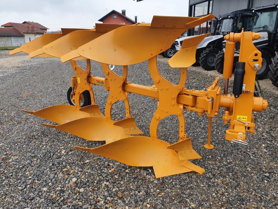 PLUG TROBRAZDNI OKRETAČ – MORO ARATRI – MODEL TRV 12A STEP