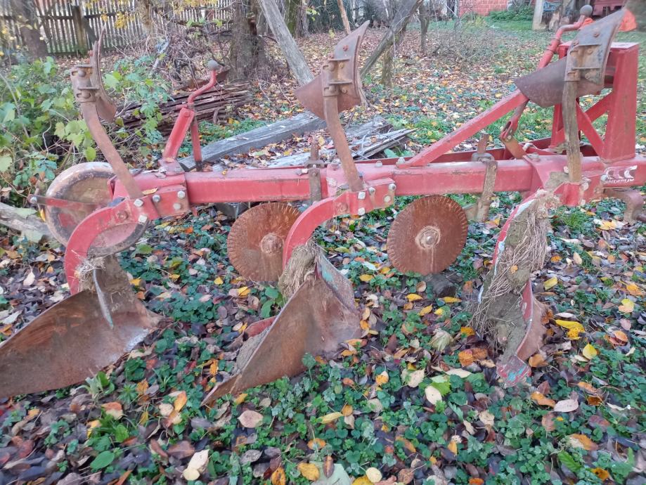 Plug trobrazni štelajuči 12 do 16 cola