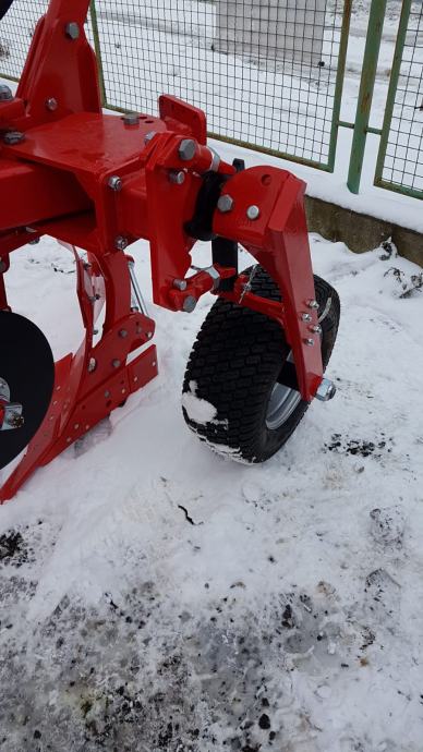 Plug UNLU 3 brazde okretač - rešetkasta daska