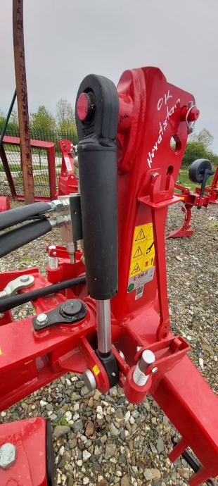 Plug UNLU okretač 3 brazde