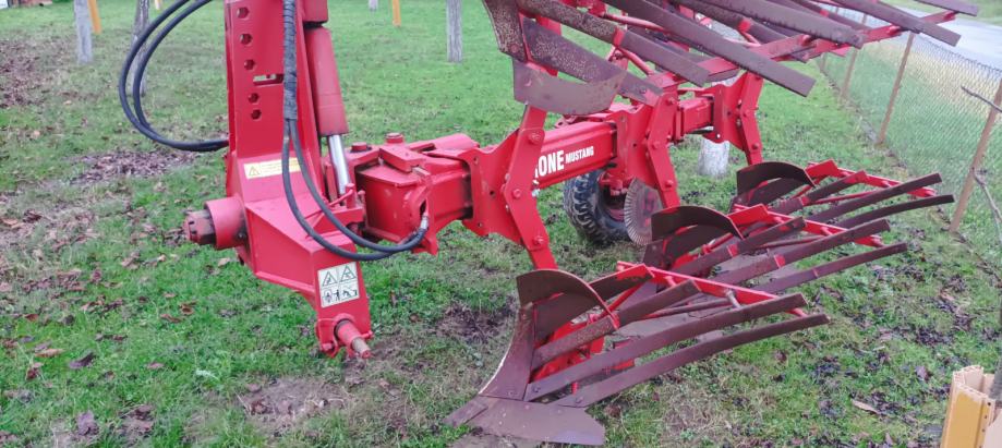 Vario plug Krone Mustang 3 brazde