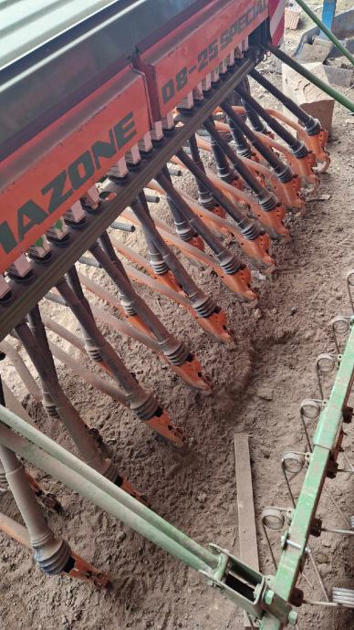 Amazone D8 - 25 SPECIAL