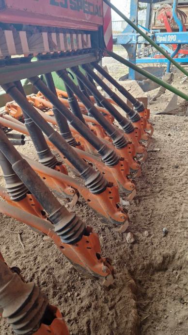 Amazone D8 - 25 SPECIAL