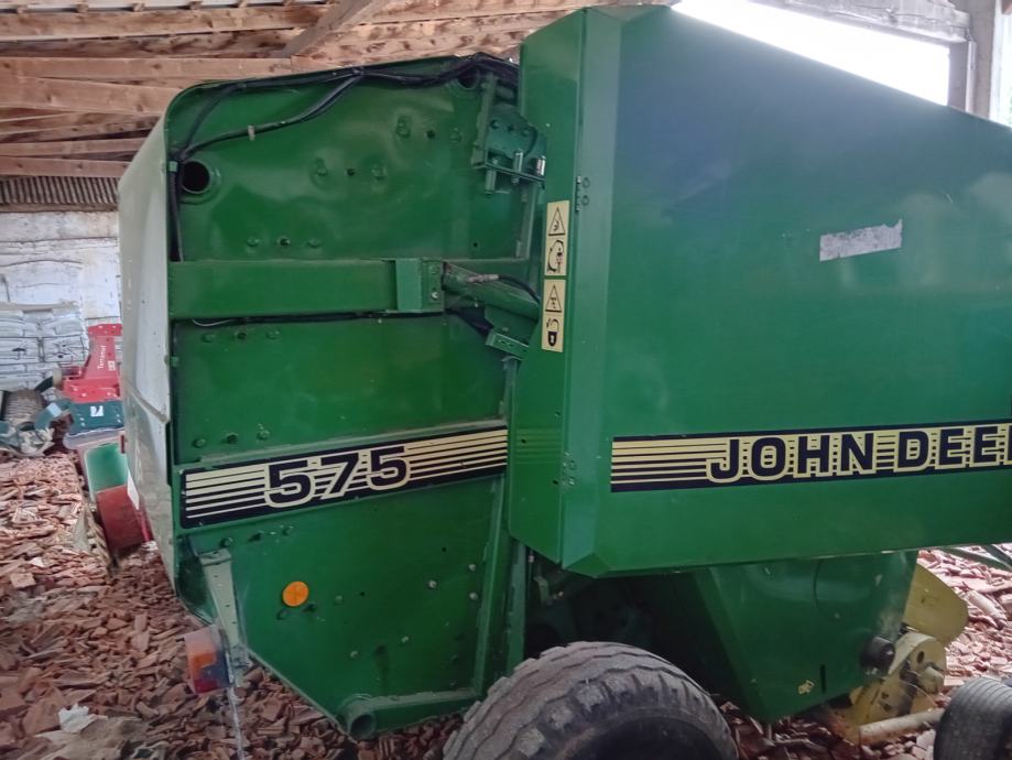 Balirka John Deere 575