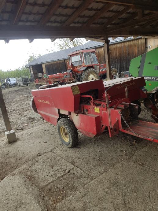 Balirka New Holland 265