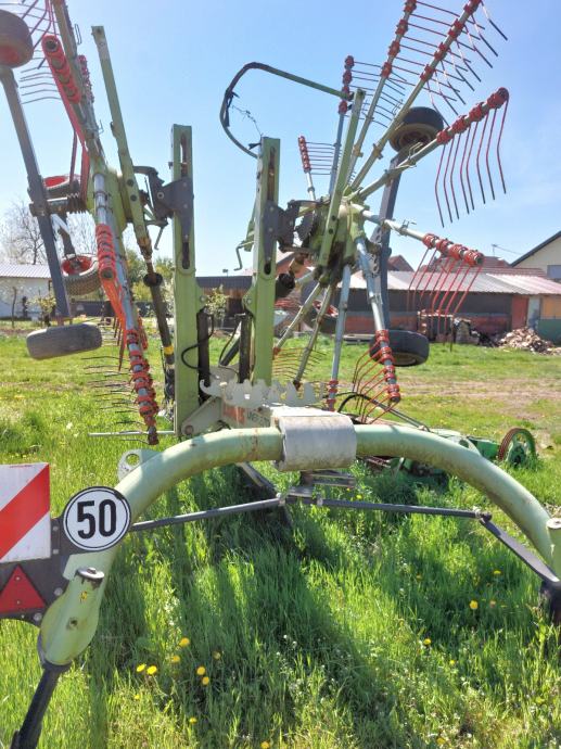 Prevrtač Claas Liner 2700