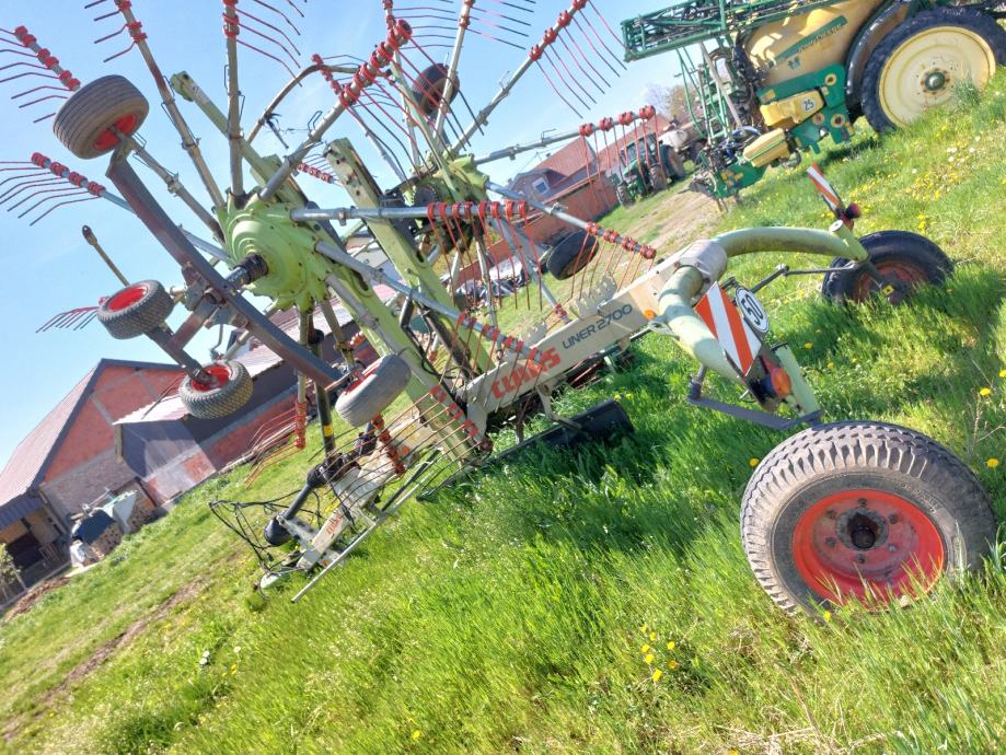 Prevrtač Claas Liner 2700