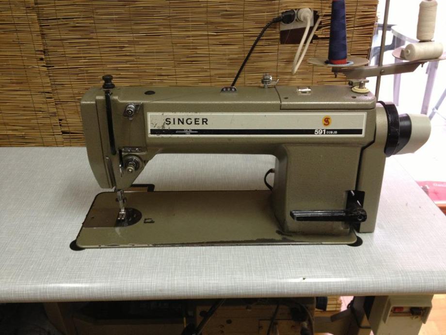 INDUSTRIJSKA ŠIVAĆA MAŠINA SINGER 591