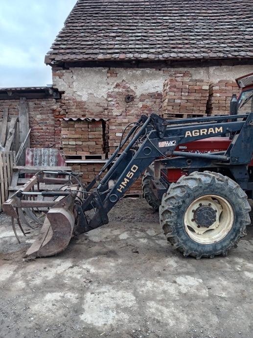 Utovarivač Agram HM50