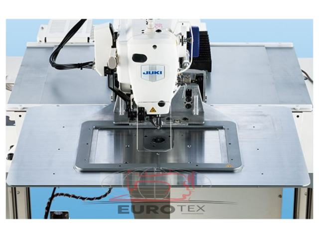 JUKI AMS-221F, računalno kontroliran ciklički stroj s funkcijom unosa