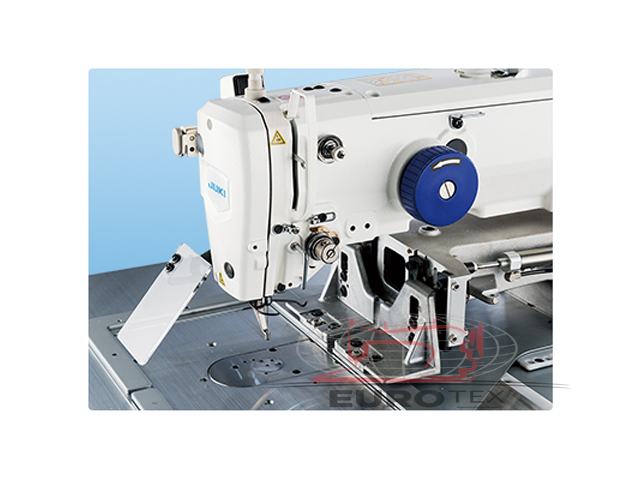 JUKI AMS-221F, računalno kontroliran ciklički stroj s funkcijom unosa