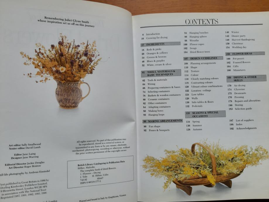 The Complete Book of Dried Flowers Malcolm Hillier/Colin Hilton