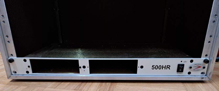 A Designs 50HR rack za 500 series module