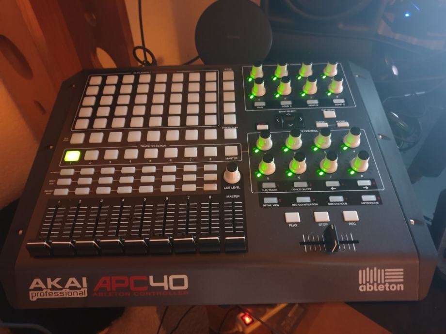 AKAI APC 40 ableton kontroler - kao nov!
