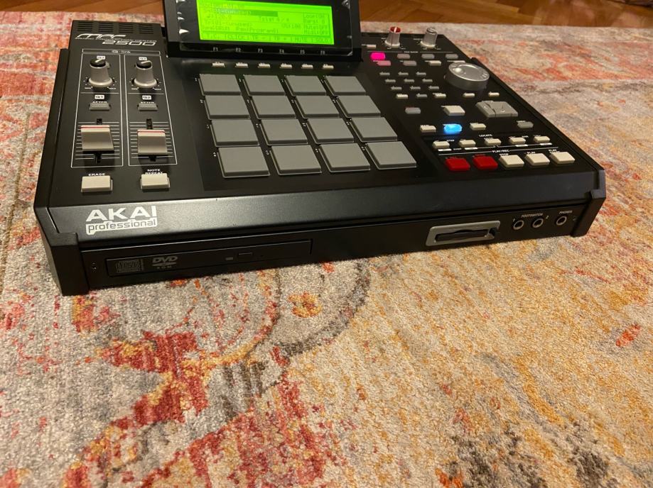 AKAI MPC 2500