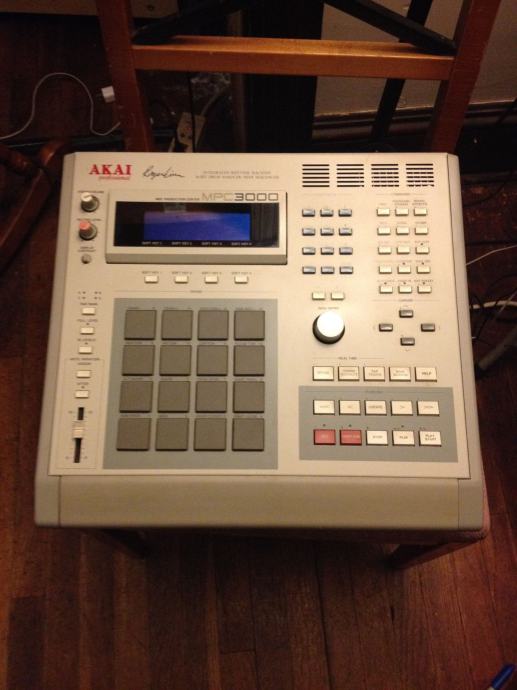 AKAI MPC 3000 ROGER LINN EDITION