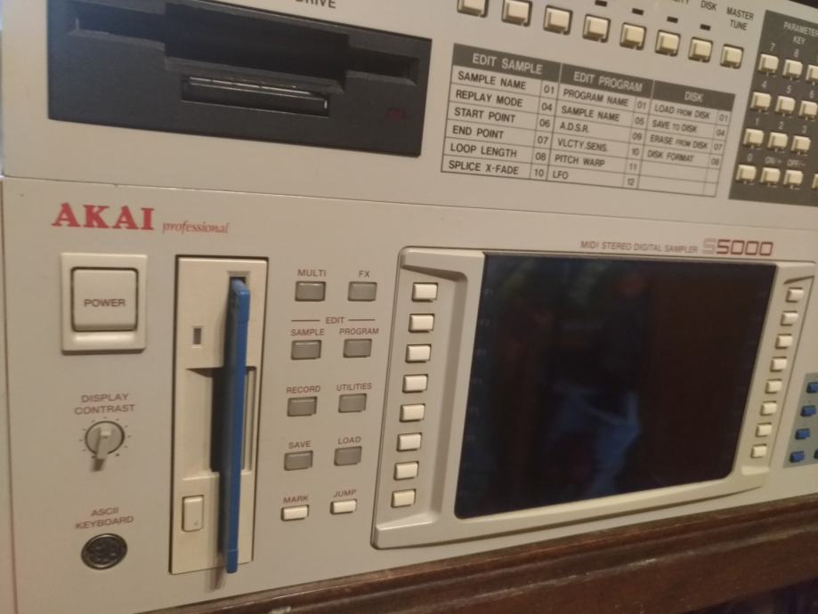 Akai S5000 Sampler