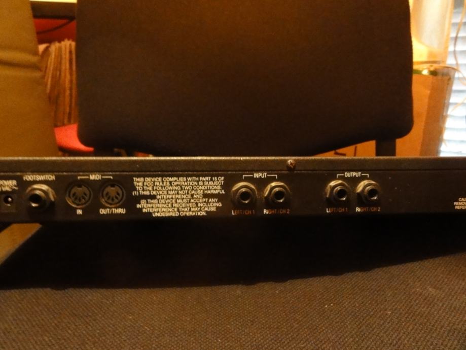 Alesis MIDIVERB 4 - Digital Reverb and Multi-Effects Processor