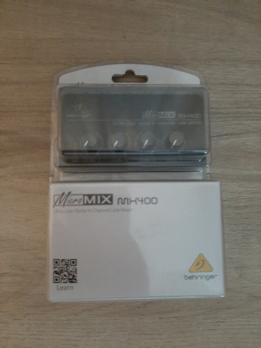 Behringer MX400