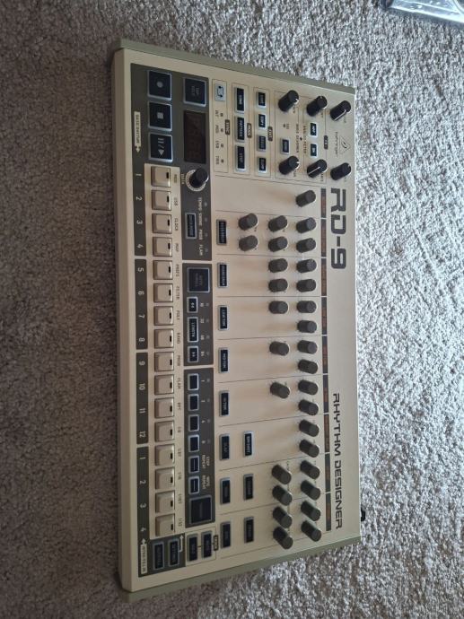 Behringer RD-9 - NOVO