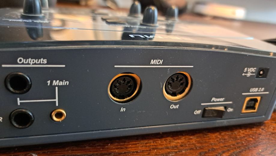 E-MU (EMU) 0404 USB 2.0 Audio interface / DAC
