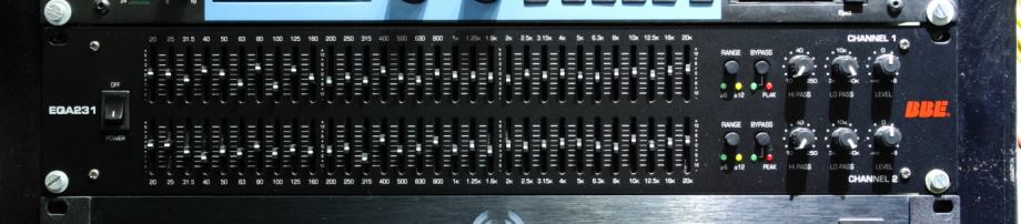 JBL 4410a STUDIO MONITORS + ALESIS RA500 AMP + BBE EQA-231