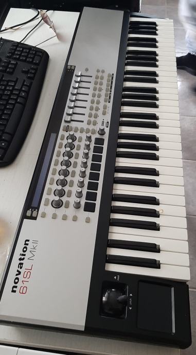 Novation Remote 61 SL MKII USB