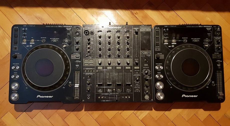 Pioneer CDJ 1000 MK3 x 2