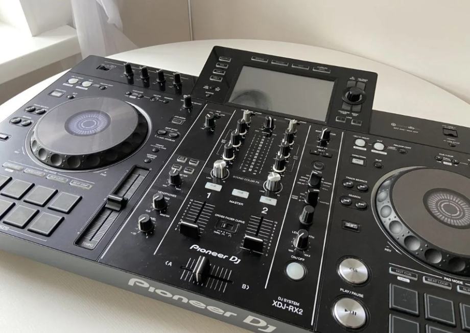 Pioneer XDJ RX2