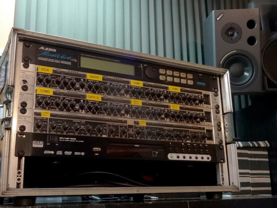 Alesis reverb midiverb 4