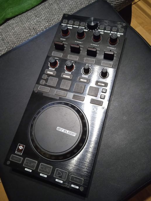 Reloop Contour IE (Interface Edition) kontroler - 250€