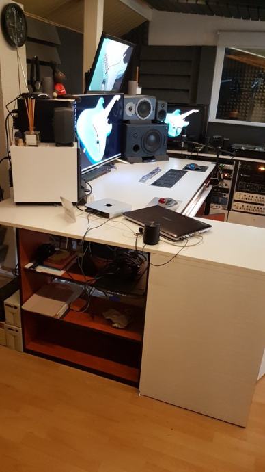 STOL (PULT) ZA STUDIO