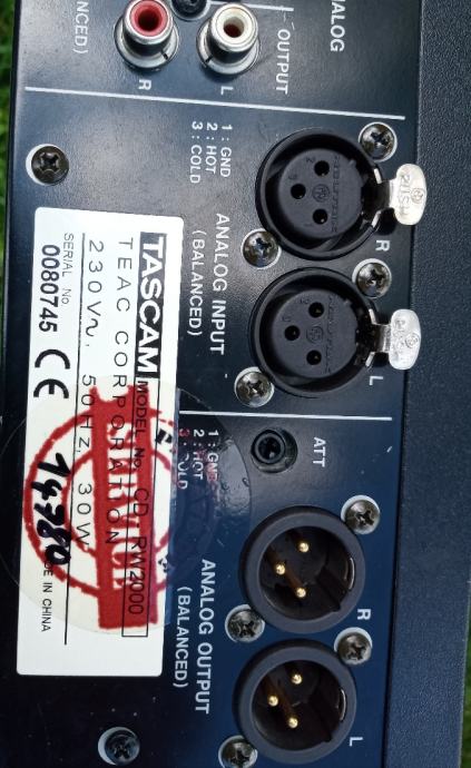 Tascam CD-RW2000 prodajem/mjenjam?