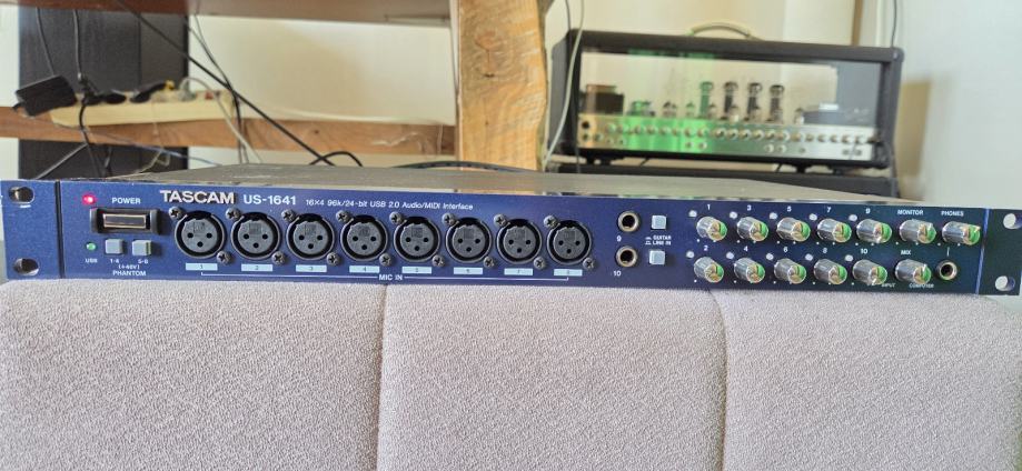 Tascam US-1641 Audio interface